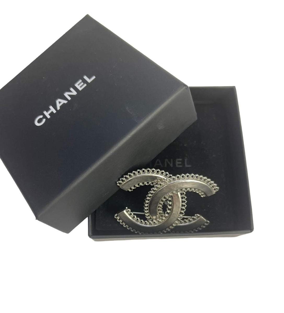 Chanel Bros – Such A Tavan